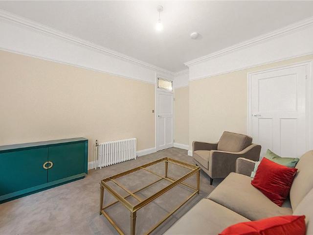 A one bedroom apartment of approximately 609 square feet