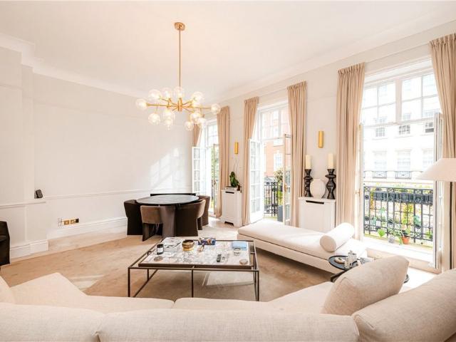 A one bedroom apartment of approximately 861 square feet