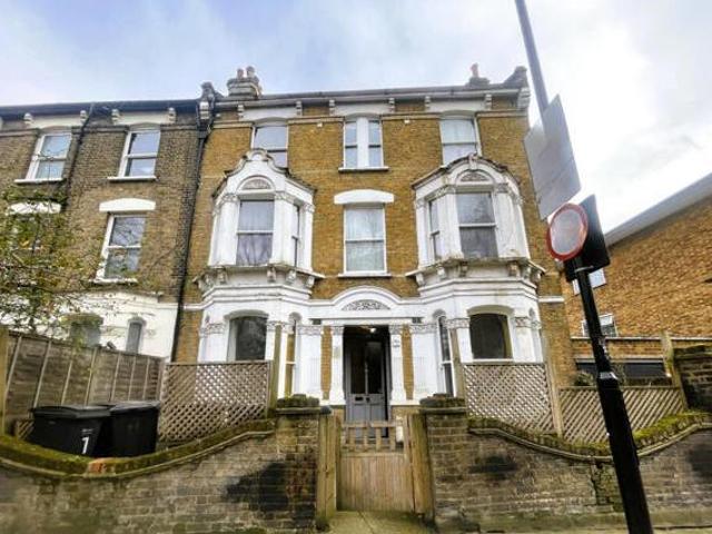 A Agar Grove, London, Studio Flat For