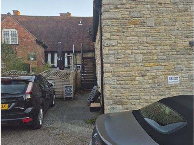 A, Alcester B50, 2 bed flat to rent, £875 pcm | PrimeLocation