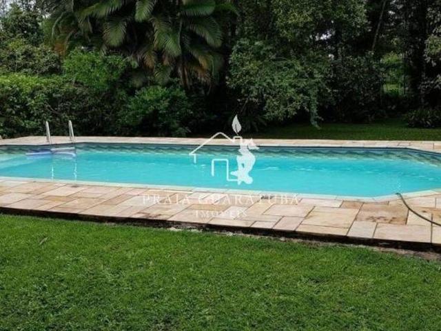 À aproximadamente 400 metros da praia TEMPORADA cod 329