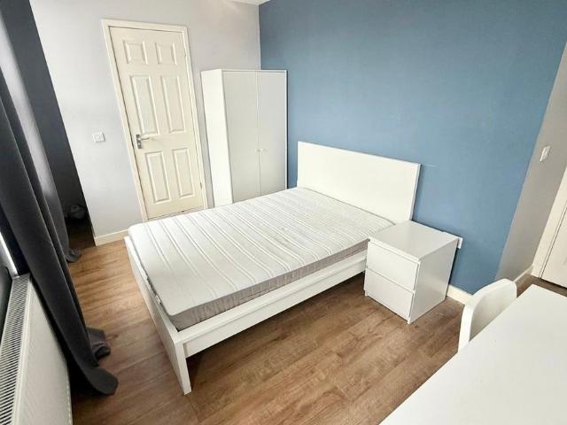 A Bearwood Road, Smethwick B66, 1 bed flat to rent, £750 pcm | PrimeLocation