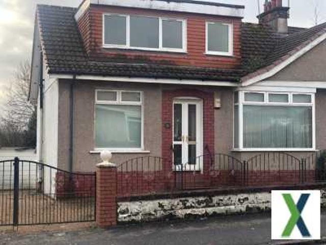A BEAUTIFUL 5 BEDROOM BUNGALOW IN GIFFNOCK