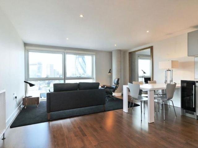 A beautiful 1 bedroom apartment to rent in Aldgate, E1
