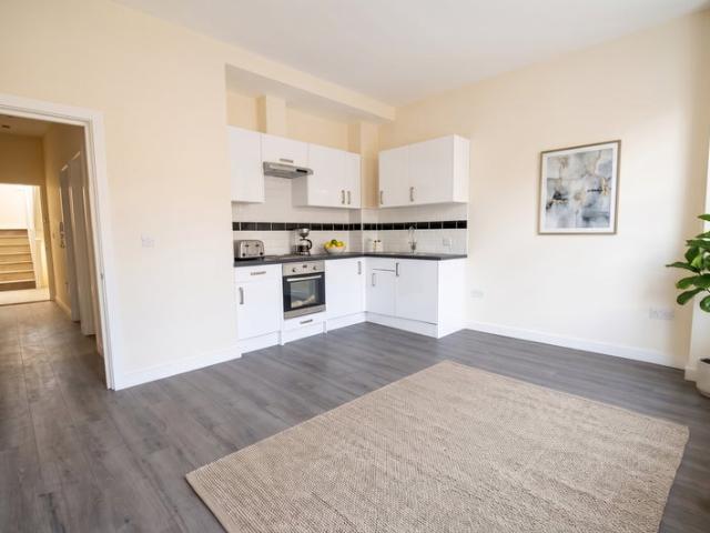 A beautiful 1 bedroom property in N7