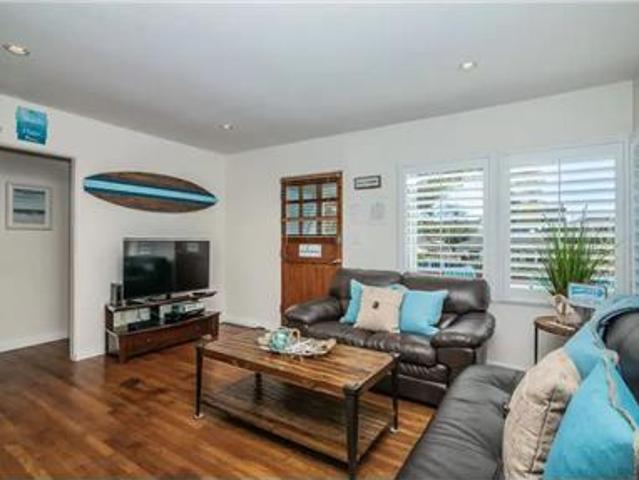 A Beautiful 2 Bedroom 1 Bath Home