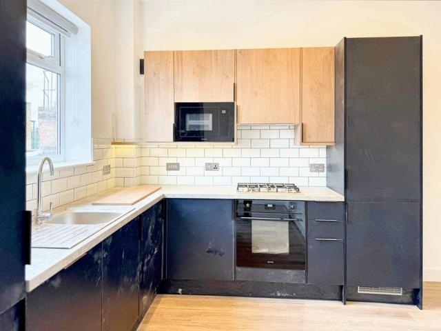 A beautiful 2 bedroom property in E13