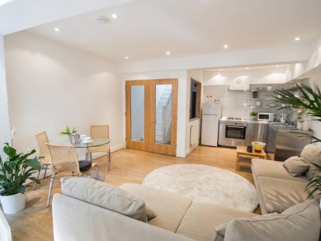 A beautiful 3 bedroom property in Archway, N19