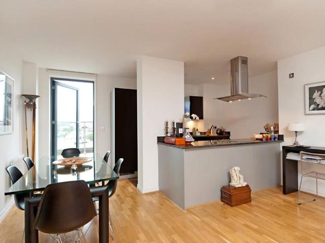 A beautiful three bedroom penthouse apartment on Oval Road