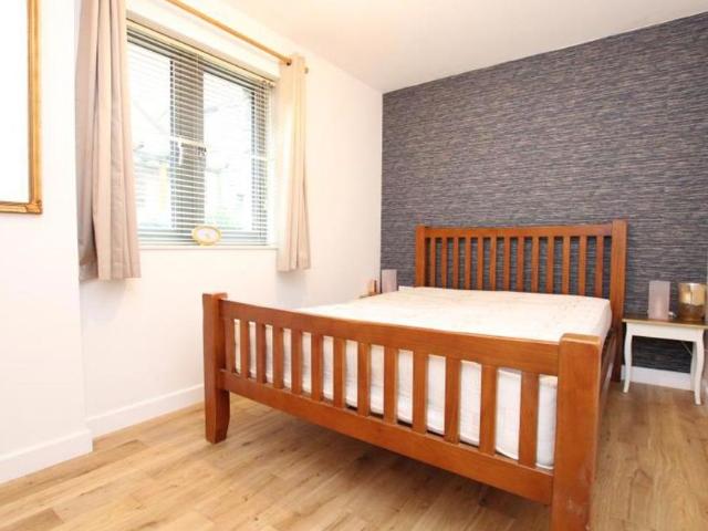 A beautiful two bedroom flat with patio space within a short walk to the city centre and Temple Meads