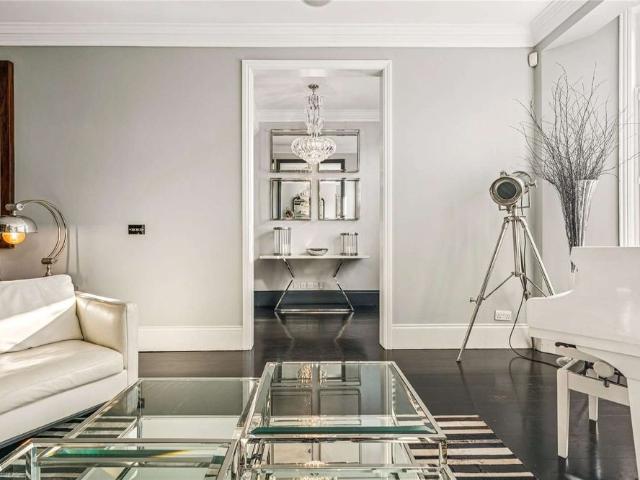A beautiful family home in North Kensington