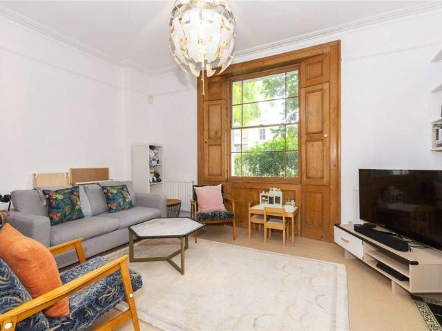 A beautiful semi detached period family house located on a quiet residential road in the heart of De Beauvoir