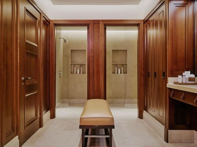 A beautifully arranged one bedroom apartment in the heart of Mayfair, W1
