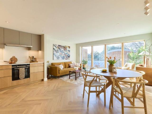 A beautifully crafted, fully furnished luxury apartment on Hills Road, featuring three elegantly styled bedrooms, a private balcony and an exceptional finish throughout. Ready to move into now