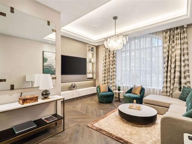 A beautifully designed two bedroom apartment in the new Chesterfield Hill development, offering refined interiors and an exclusive Mayfair location close to Hyde Park, Green Park, St James’s