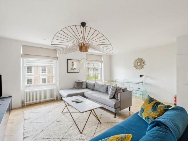 A beautifully interior designed top floor maisonette in Notting Hill, W2