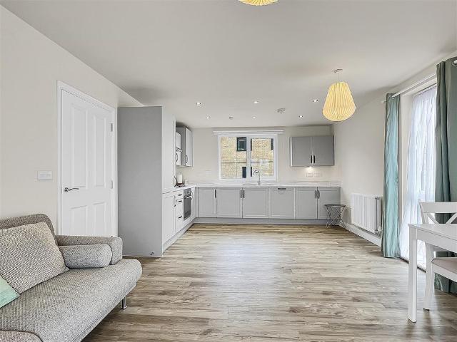 A beautifully presented two bed, ground floor apartment, providing open plan, high quality accommodation, as well as allocated parking. Located a short distance from the country park whilst enjoying a most convenient position just south of the city