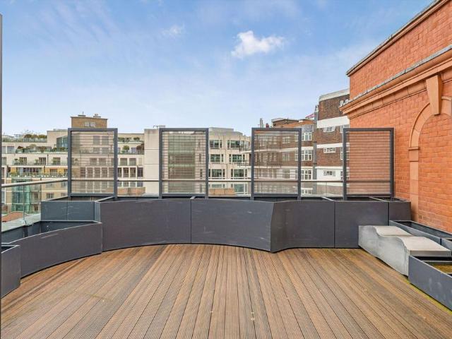 A beautifully presented two bedroom apartment to rent in Knightsbridge, SW7