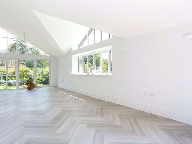 A beautifully presented two bedroom cottage set within The Walled Garden Development
