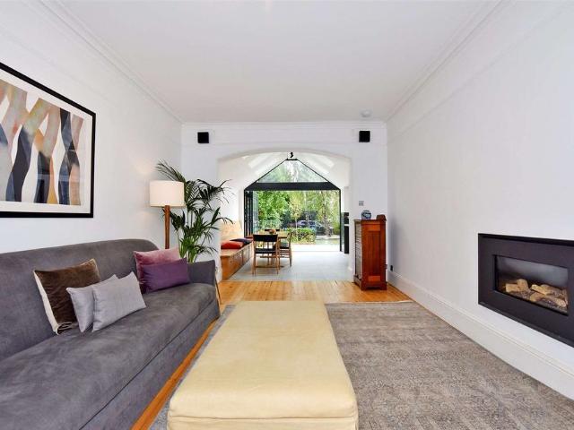 A beautifully presented Edwardian home