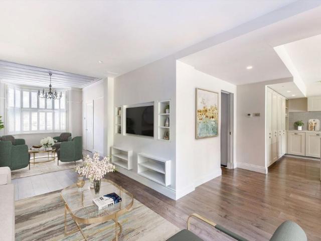 A beautifully presented five bedroom family home, in the heart of Chiswick