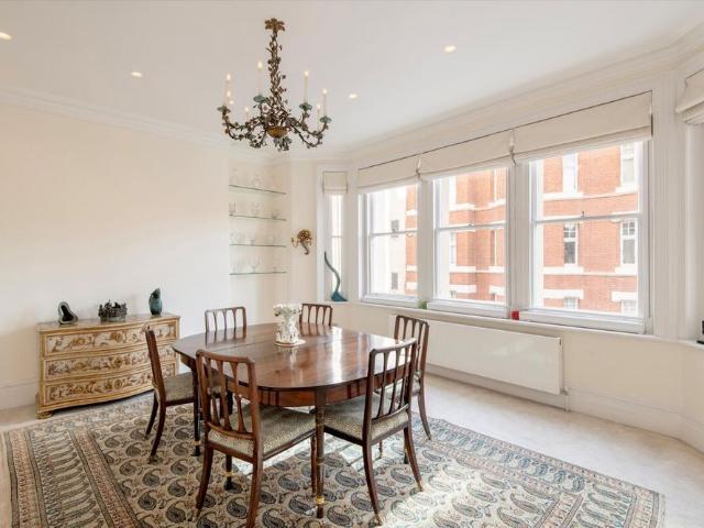 A beautifully presented four bedroom apartment in Knightsbridge, SW1X