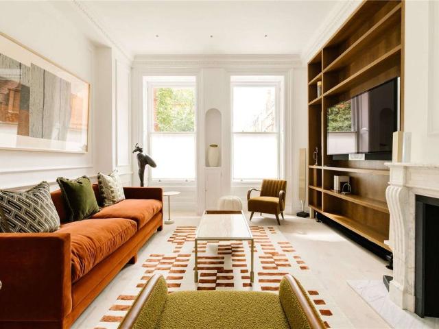 A beautifully presented one bedroom property with balcony