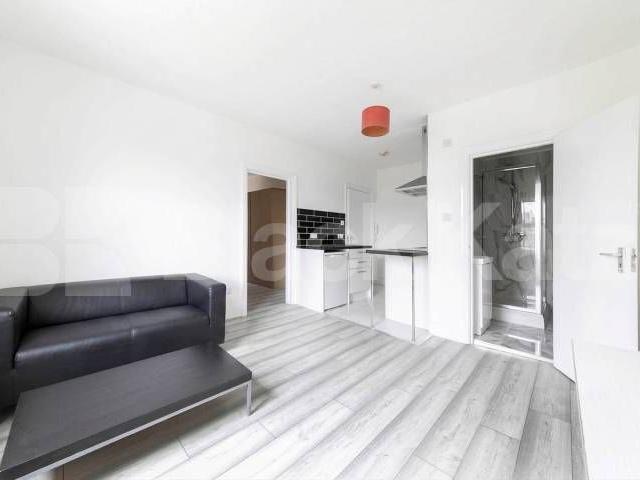 A beautifully renovated one bedroom flat available now on Dean Road, NW2