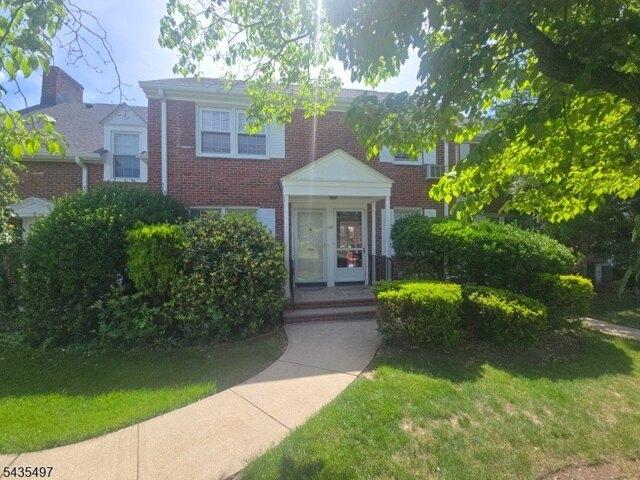 A Boyden Ave Unit B, Maplewood, Home For Sale