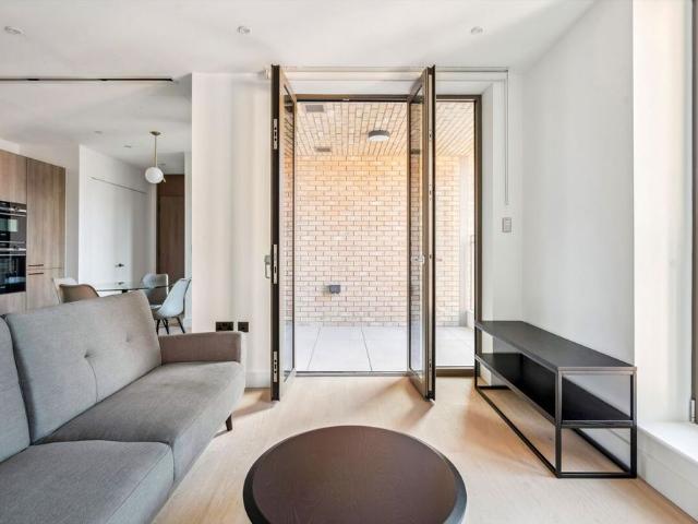 A brand new 1 bedroom apartment located on Cosway Street designed by Bell Phillips Architects, NW1
