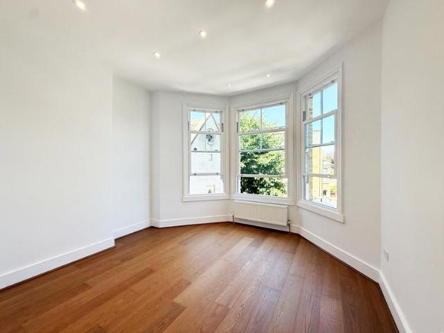 A brand new 2 bedroom flat in Clapton E5