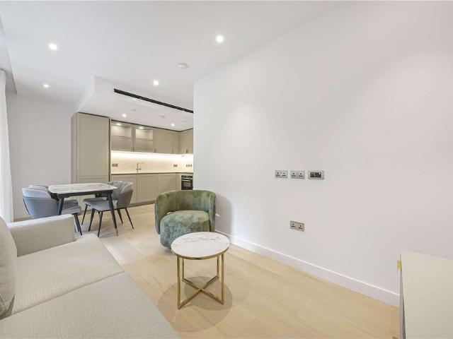 A brand newly built one double bedroom apartment in the popular Paddington Green development