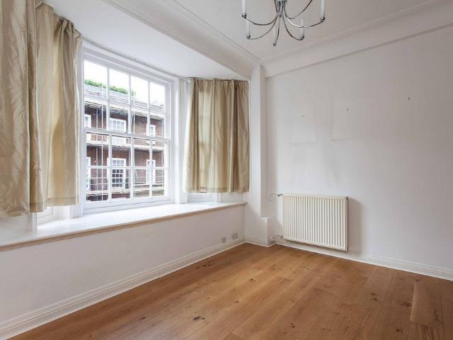 A bright three bedroom, two bathroom first floor apartment, ideally located in the heart of Marylebone Village