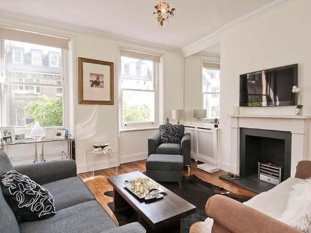 A bright and well presented one bedroom apartment in the heart of Chelsea SW3