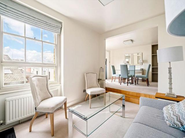 A bright and well presented one bedroom apartment to rent in Chelsea, SW3
