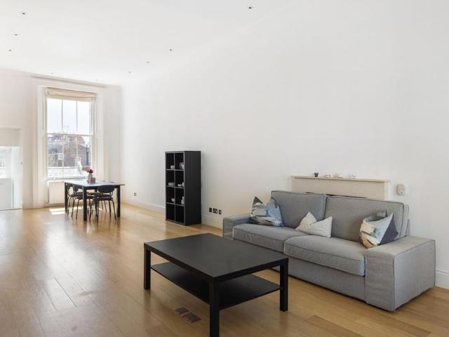 A bright, beautifully presented maisonette to rent in Notting Hill, W11