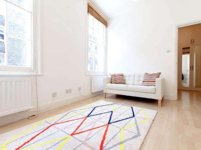 A bright one bedroom apartment, moments from Marylebone & Fitzrovia amenities