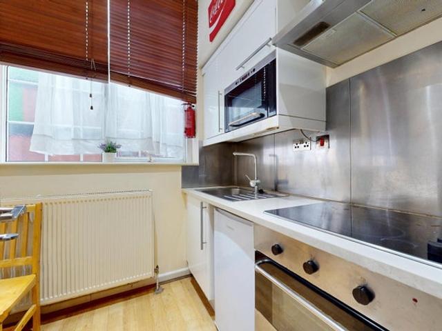 A Bright Studio in Willesden Green Some Bills Incl