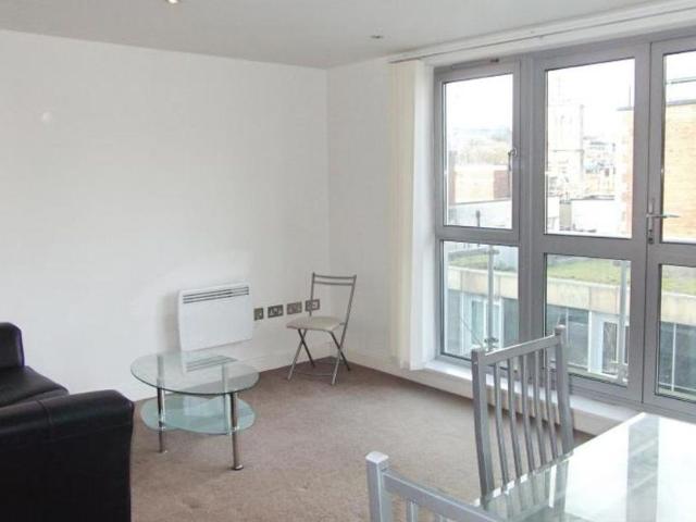 A brilliant two bedroom property in the city centre. Easy access to the Harbourside and to Temple Meads