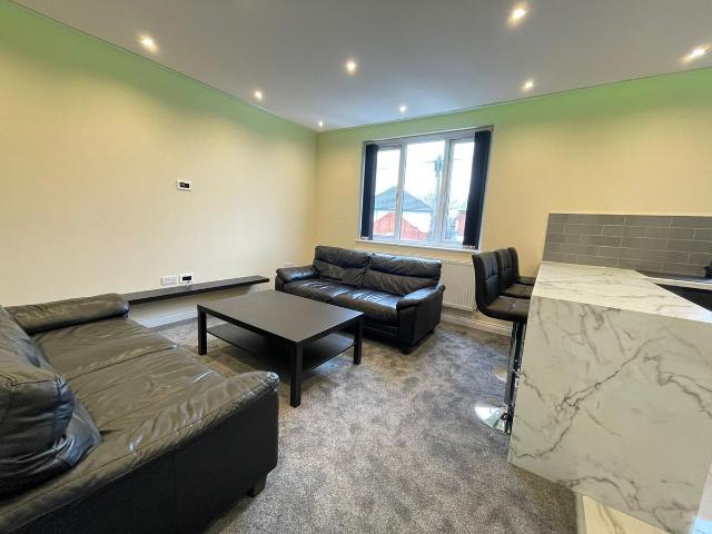 A Broadway, Kirkstall, Leeds LS5, 4 bed terraced house to rent, £1,850 pcm | PrimeLocation
