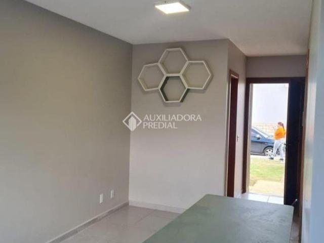 A casa à venda no condomínio no Bairro Centro Novo parece ser uma excelente opção para quem procura