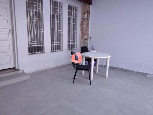 A casa está localizado no bairro Assunção com 100 metros quadrados