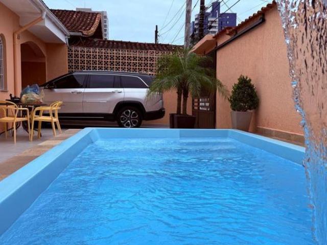 A Casa Perfeita Vila Caiçara! Isolada, Piscina, Espaço Gourmet e 3 Dormitórios