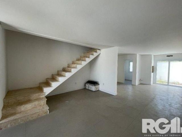 A chave dos sonhos que você busca esta aqui, nesta casa em bairro planejado na cidade de Canoas