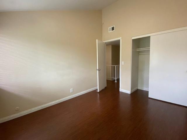 A clean large room in Anaheim for rent
