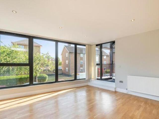 A Comerford Road, London, 2 Bedroom Flat