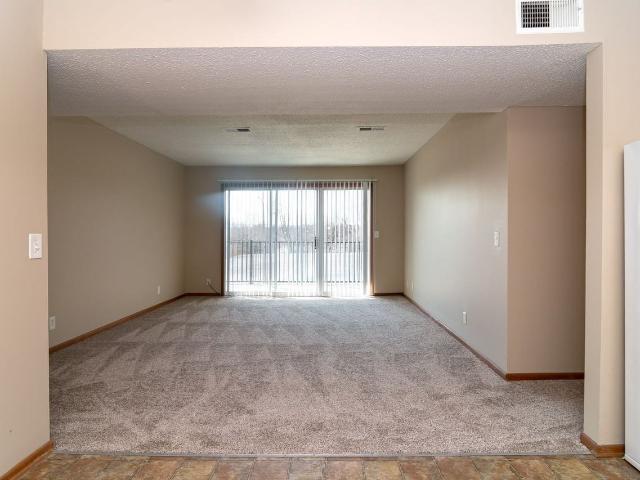 A Comfortable 55+ Community 2 Bedroom Apartment for Rent at 556 N 88th Plz, Omaha, NE 68114 West Dodge