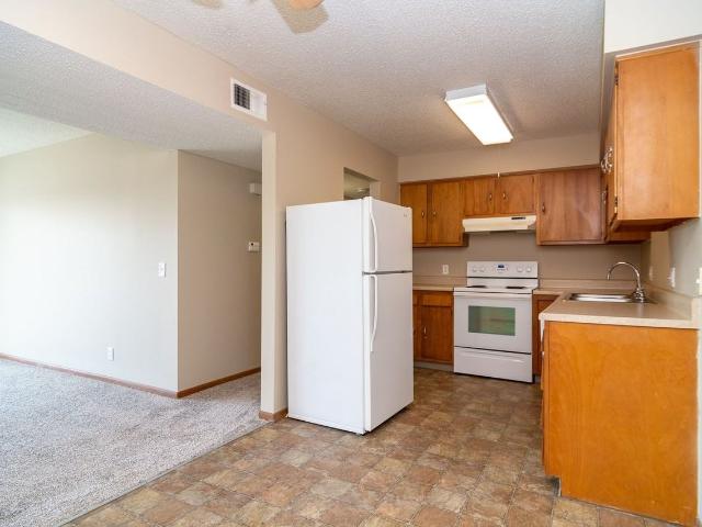 A Comfortable 55+ Community 2 Bedroom Apartment for Rent at 556 N 88th Plz, Omaha, NE 68114 West Dodge