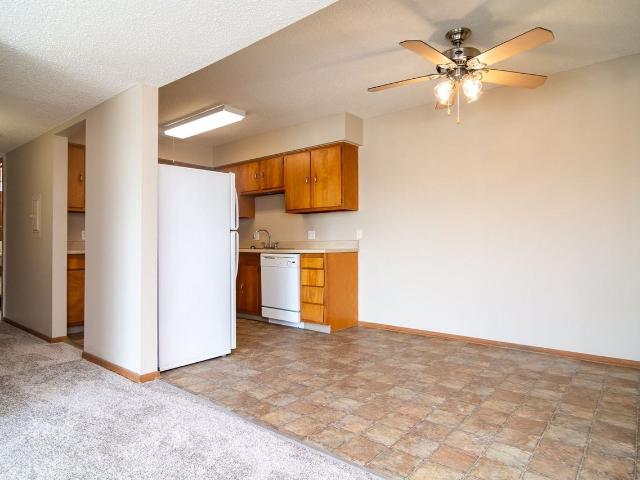 A Comfortable 55+ Community 2 Bedroom Apartment for Rent at 556 N 88th Plz, Omaha, NE 68114 West Dodge