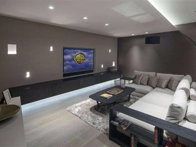 A contemporary 3 bedroom house on a quiet residential road